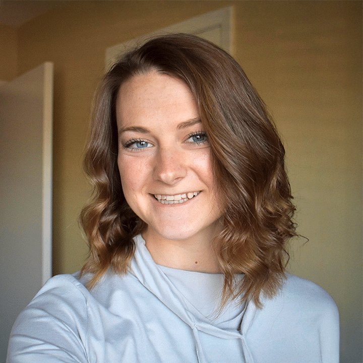 Holly C — Puppy Trainer
